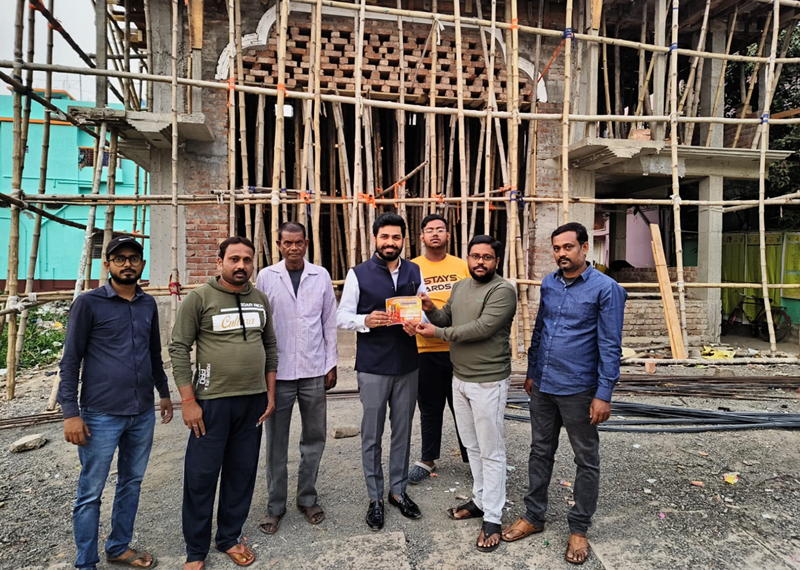 Sumit Ojha Bridges Business and Tradition by Donating Rs. 50,000 for Durga Mandir Construction ...